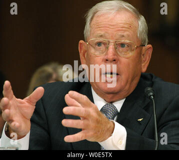 Retired Adm. Leighton Smith, former commander of U.S. Naval Forces ...