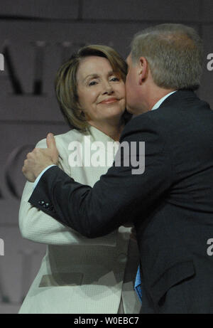 Howard Kohr, executive director of the AIPAC, speaking at the AIPAC ...