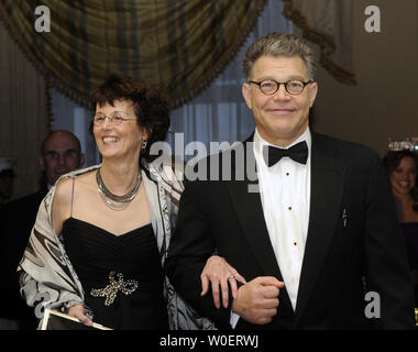 Al Franken (R) and his wife Franni arrive at the USO Annual Awards ...