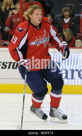Washington Capitals' Nicklas Backstrom warms up before an NHL hockey ...