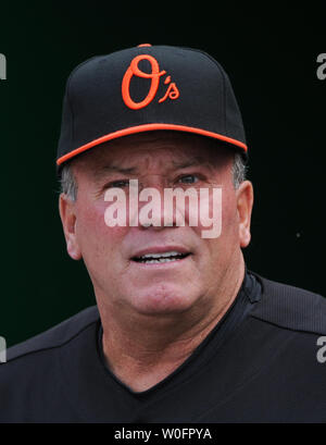 Baltimore Orioles' manager Dave Trembley, left, makes his feelings ...