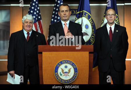 Rep. Greg Walden, R-Ore., and other Republican and Democratic House ...