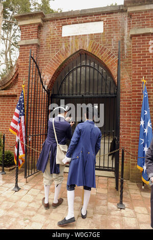 A photograph of George Washington's tomb at Mount Vernon, Virginia. The ...