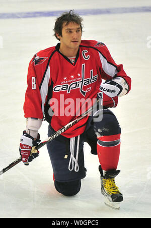 Washington Capitals' Alex Ovechkin warms up before an NHL hockey game ...