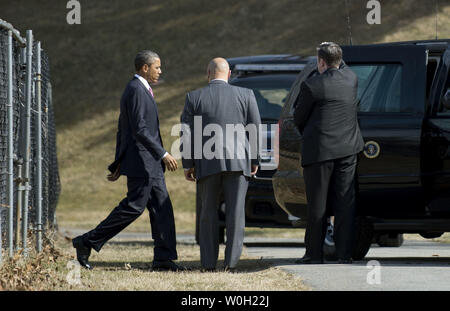 President Barack Obama arrives at Walter Reed National Military Medical ...