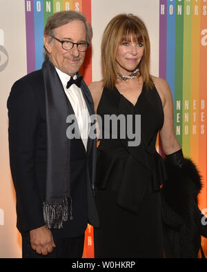 Kate Capshaw and Steven Spielberg pose for photographers upon arrival ...