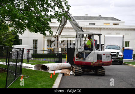 White House West Wing construction, 1934. FDR engaged an architect ...