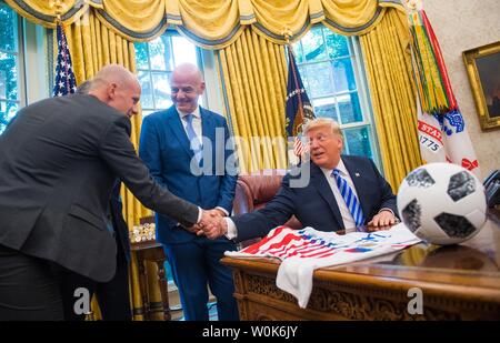 FIFA President Gianni Infantino hands the World Cup Trophy to Argentina ...