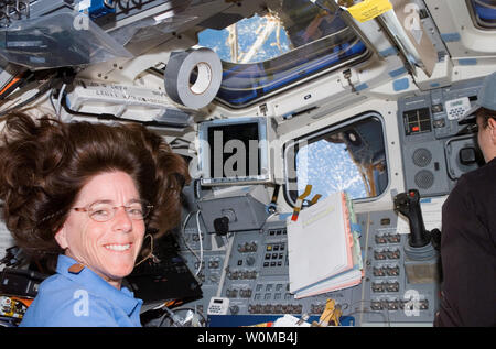 Christa McAuliffe and Barbara Morgan, Teacher in space primary and ...