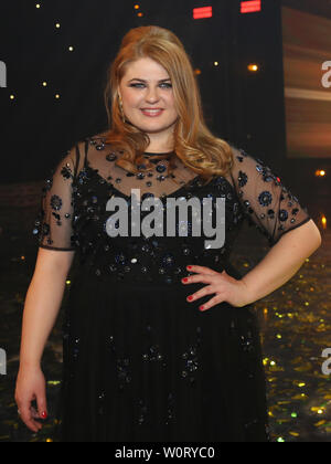 Sängerin Alina bei Schlager Champions - Das große Fest der Besten am 13 ...