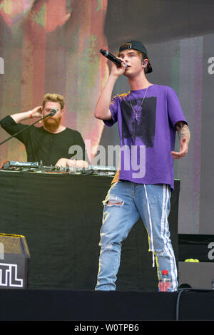 Mike Singer at Stars for Free 2018 in Wuhlheide Stock Photo - Alamy