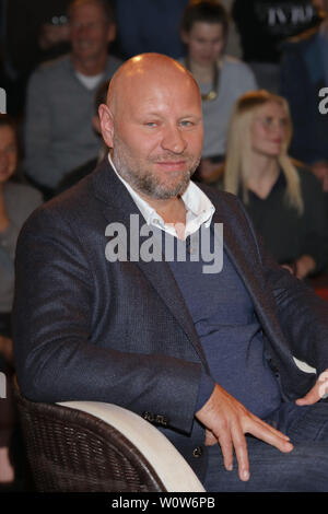 Olaf Sundermeyer, Markus Lanz Talkshow Aufzeichnung 2 (Asusstrahlung am ...