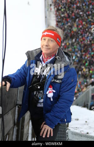 Walter Hofer (FIS-Race-Direktor) beim Mixed Team Skispringen, FIS ...