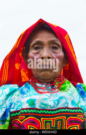 Kuna ethnic group village, San Blas archipelago, Kuna Yala Region ...