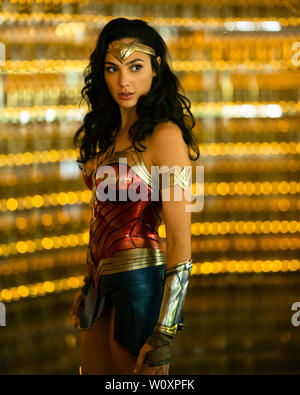 WONDER WOMAN 1984 (2020) GAL GADOT PATTY JENKINS (DIR) WARNER BROS ...