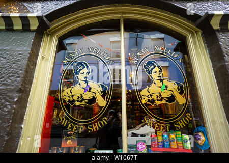 Aunty Nellie's sweet shop in Temple Bar, Dublin, Ireland Stock Photo ...