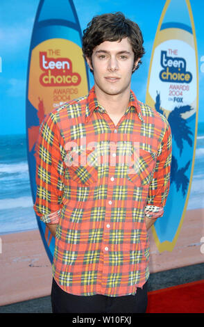 Adam Brody at The 2004 Teen Choice Awards - Arrivals held at the ...