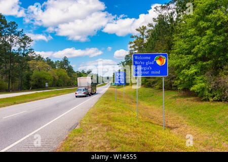 State of Florida Welcome Sign on Interstate Highway Stock Photo - Alamy