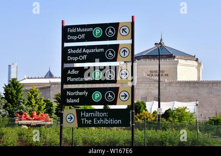 Chicago Illinois USA directional signs for highway traffic flow Stock ...