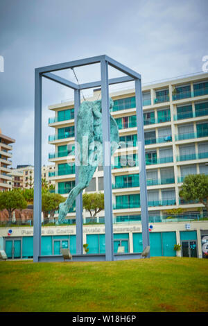 THE HANGING ANGEL STATUE, FUNCHAL Stock Photo - Alamy