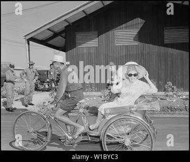 Comedienne Phyllis Diller arrives in the Westwood Village section of ...