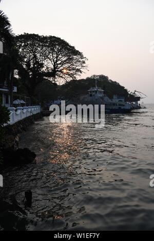 Fort Kochi to Vypin Ferry, India Stock Photo - Alamy