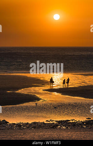 A beautiful golden light over Fistral Bay in Newquay in Cornwall Stock ...