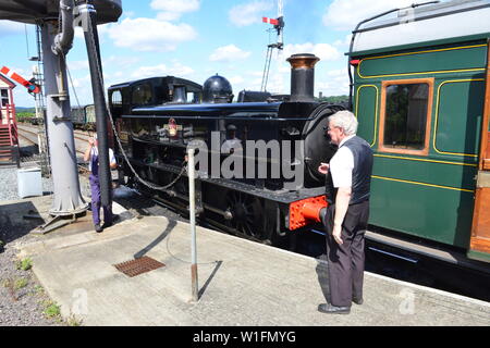 Class 16xx Tank engine waiting at a station Stock Photo - Alamy