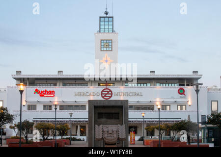 FARO, PORTUGAL: 26th December, 2018 - Modern local grocery and fish ...