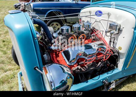 classic American V8 Engine NeW York State USA Stock Photo - Alamy