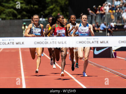 Laura Muir winning the 1500 meters at the European Athletics ...