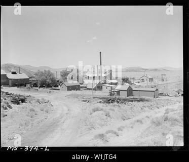 Tipple and buildings at mine. Colorado Fuel & Iron Corporation, Kebler ...