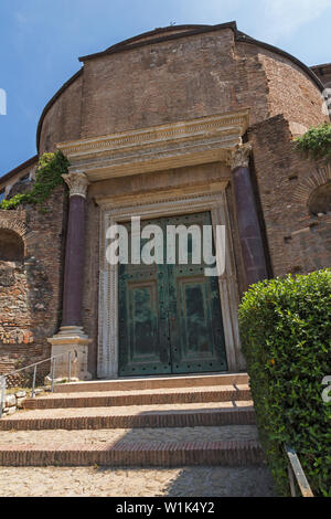 Rome Italy Tomb of Romulus in the Roman Forum Stock Photo - Alamy