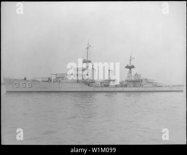 USS McDougal (DD-358). Port side, 03/03/1937 Stock Photo - Alamy