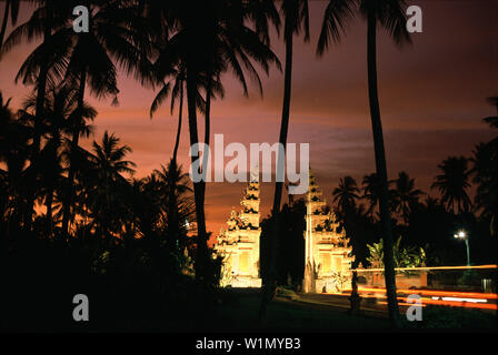 Split gate at sunset, Nusa Dua, Bali Indonesia, Asia Stock Photo - Alamy
