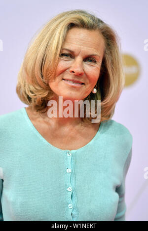 Andrea L`ARRONGE (actress), single image, cut single motif, portrait ...