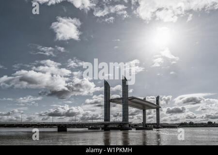 Pont Jacques Chaban Delmas, highest lift bridge in europe, Bordeaux ...