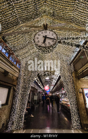 Christmas at Chelsea Market in New York City Stock Photo - Alamy