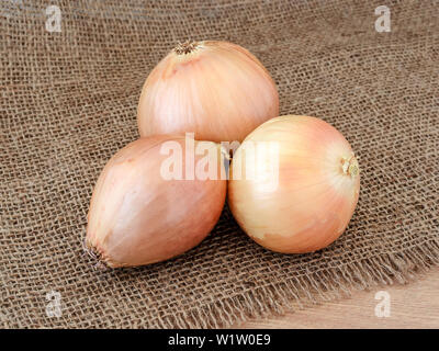 Fresh vegetables on burlap background Stock Photo - Alamy