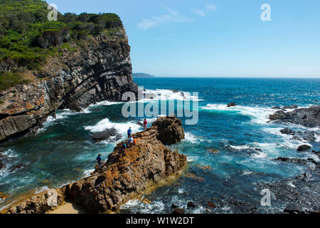 At the northern end of Cellito Beach begins a dramatic clifflines ...