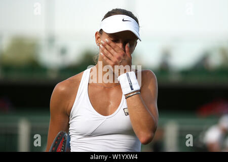 Amanda Anisimova celebrates winning her match against Qinwen Zheng on ...