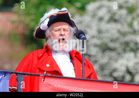 Scarborough Town Crier David Birdsall Stock Photo - Alamy