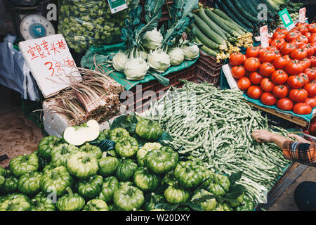 Local Kunming 昆明市 food market, Yunnan province, China Stock Photo - Alamy