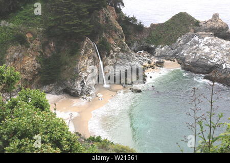 McWay waterfall trail, Julia Pfeiffer Burns State Park, Big Sur, CA ...