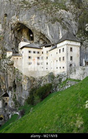 castle, Predjamski grad or grad Predjama, Slovenia, Predjama-vár Stock ...