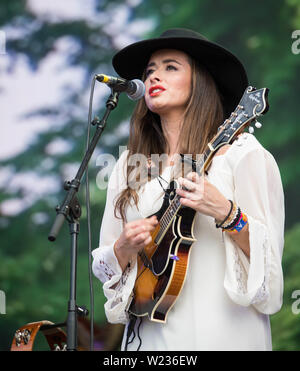 Francesca "Chess" Whiffin of The Wandering Hearts performs on stage as ...