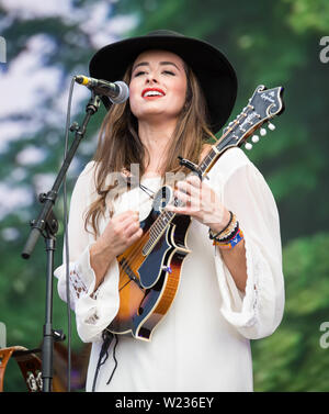 Francesca "Chess" Whiffin of The Wandering Hearts performs on stage as ...