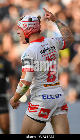 Theo Fages (7) of St Helens celebrates his try Stock Photo - Alamy