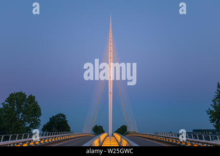 The Harp Bridge is one of three neighboring bridges crossing the ...