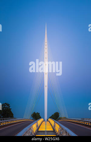 The Harp Bridge is one of three neighboring bridges crossing the ...